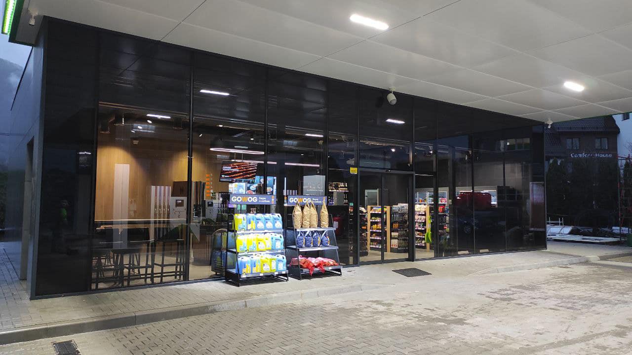 Enkorr: Свіжий погляд на енергетику - Новини - WOG відкрив свій АЗК у Тячеві після капітальної ...